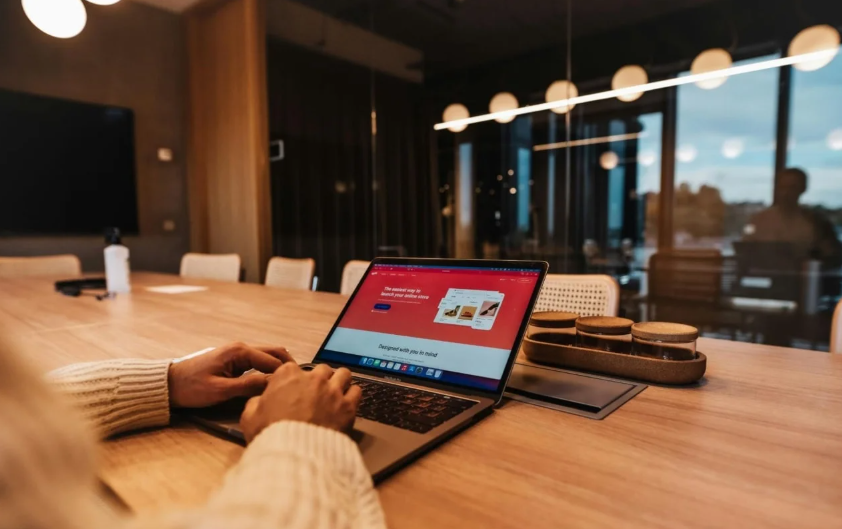 Is a Shaver Classified as a Dangerous Good for Export to Dubai?